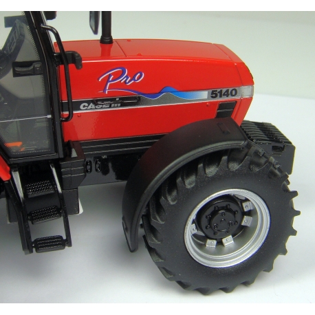 CASE IH 5140 MAXXUM PRO Fabriqué par Universal Hobbies - Echelle 1/32