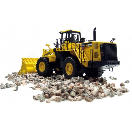 KOMATSU WA 600 Fabriqué par Universal Hobbies - Echelle 1/50