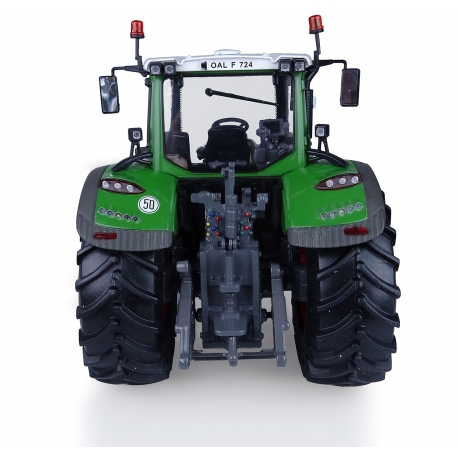 Fendt 724 Vario - nature green color - UNIVERSAL HOBBIES