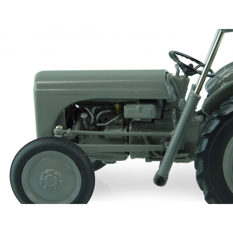 Ferguson TEA 20 with front loader - UNIVERSAL HOBBIES