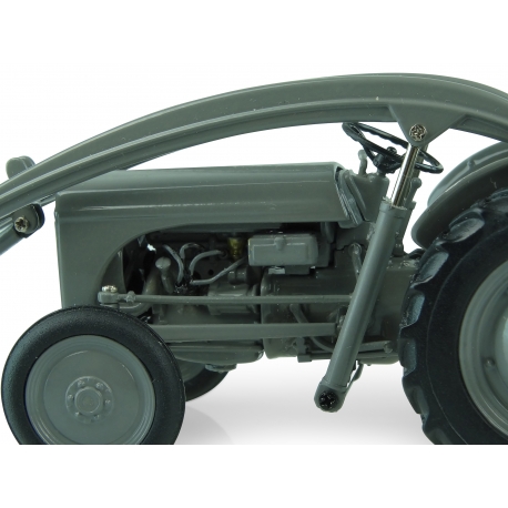 Ferguson TEA 20 with front loader - UNIVERSAL HOBBIES
