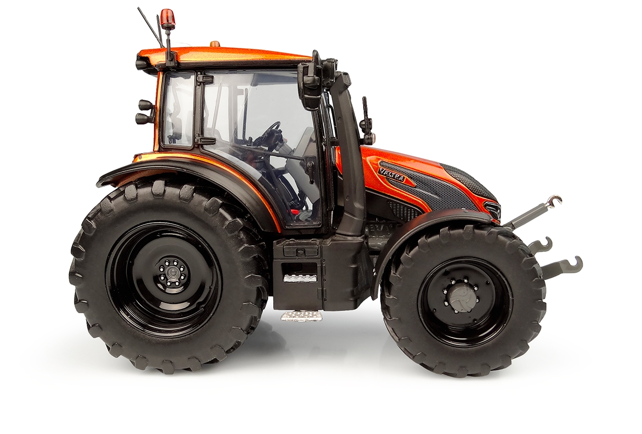 Valtra G 135 "Unlimited" - Orange métallisé - 2021 - UNIVERSAL HOBBIES