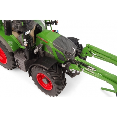 Universal Hobbies Fendt 620 Vario 1/32 scale tractor with front loader ...