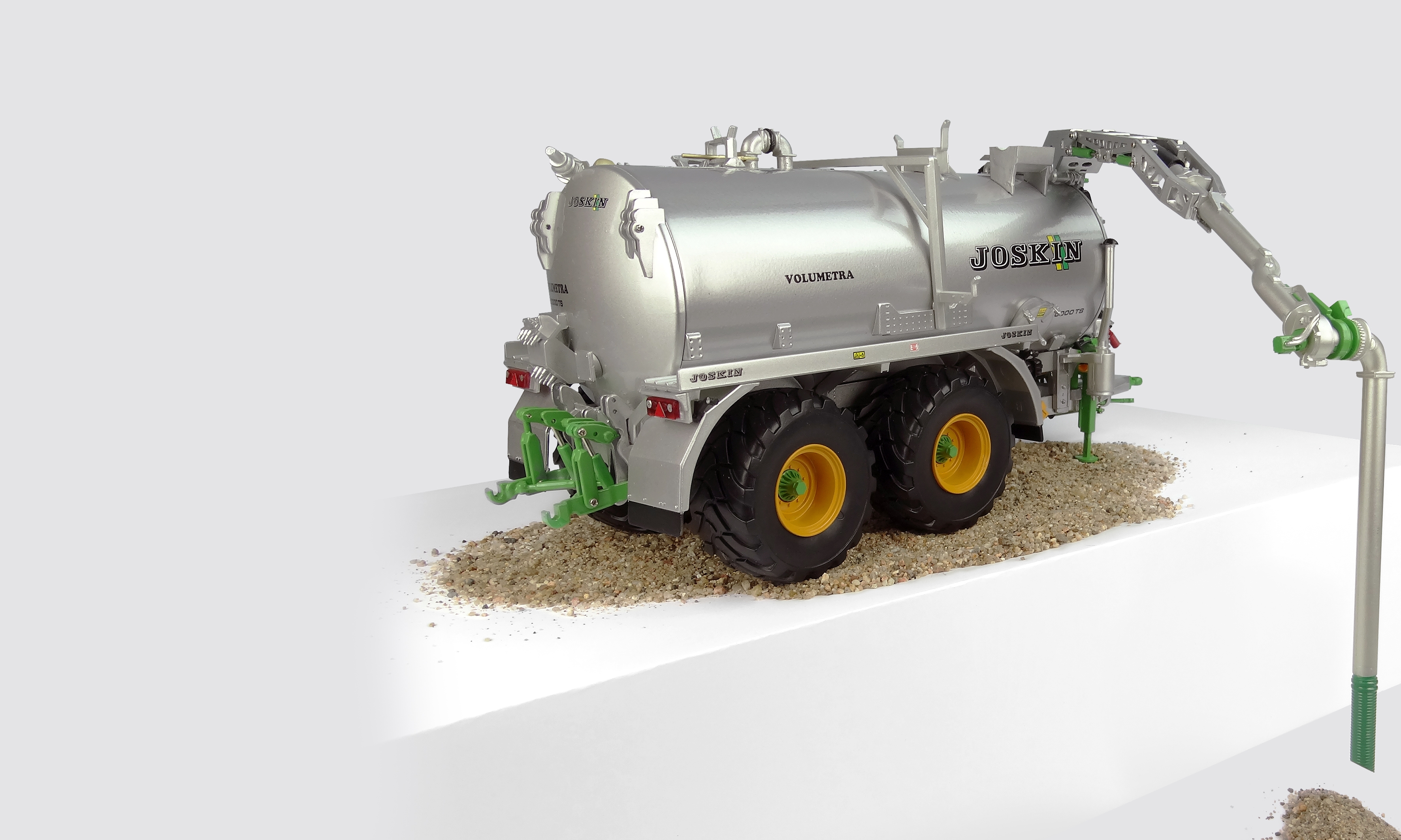 Universal Hobbies e-shop. Buy scale models of Farming, Construction ...